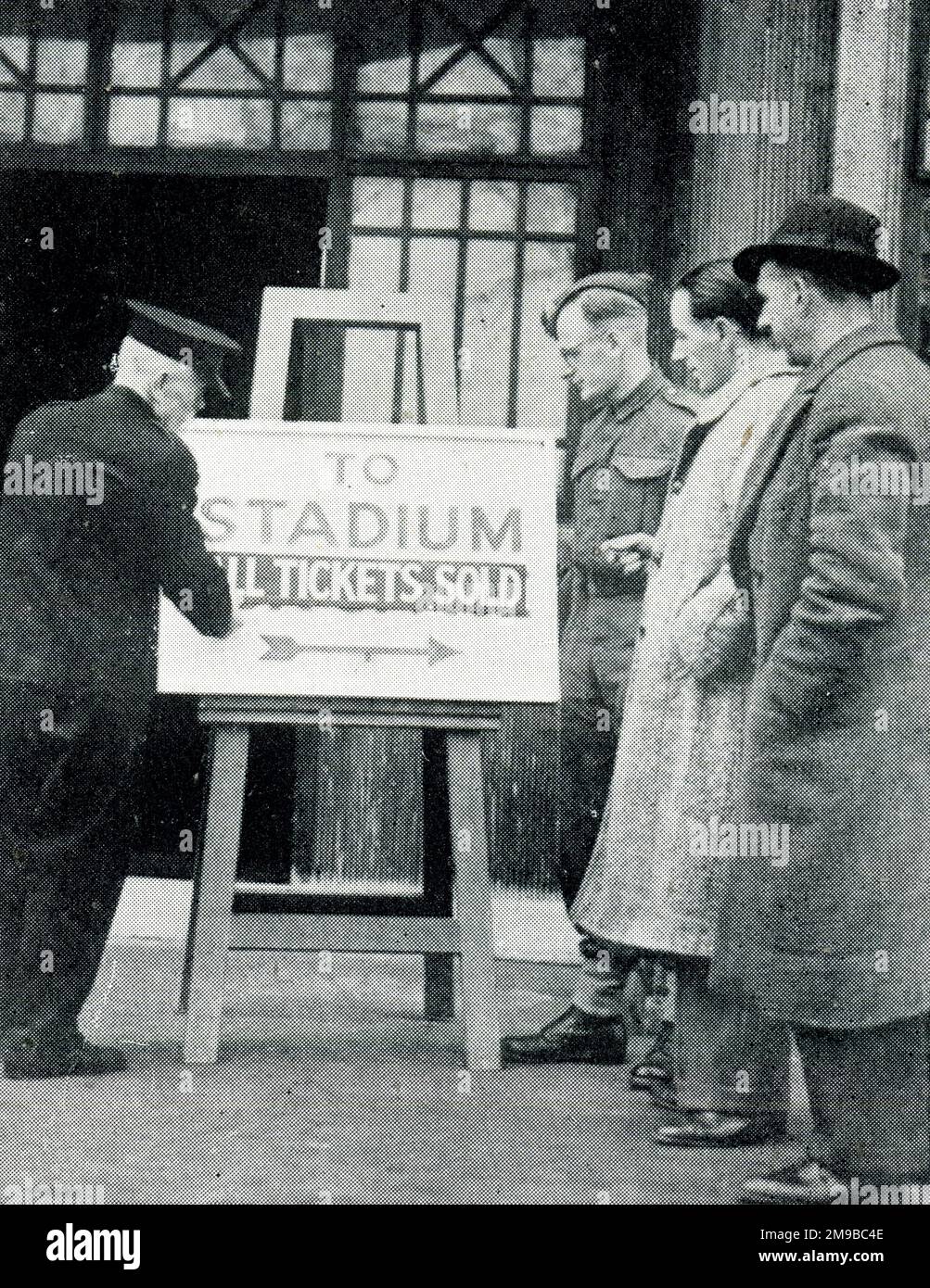 Fa cup wembley stadium hi-res stock photography and images - Alamy
