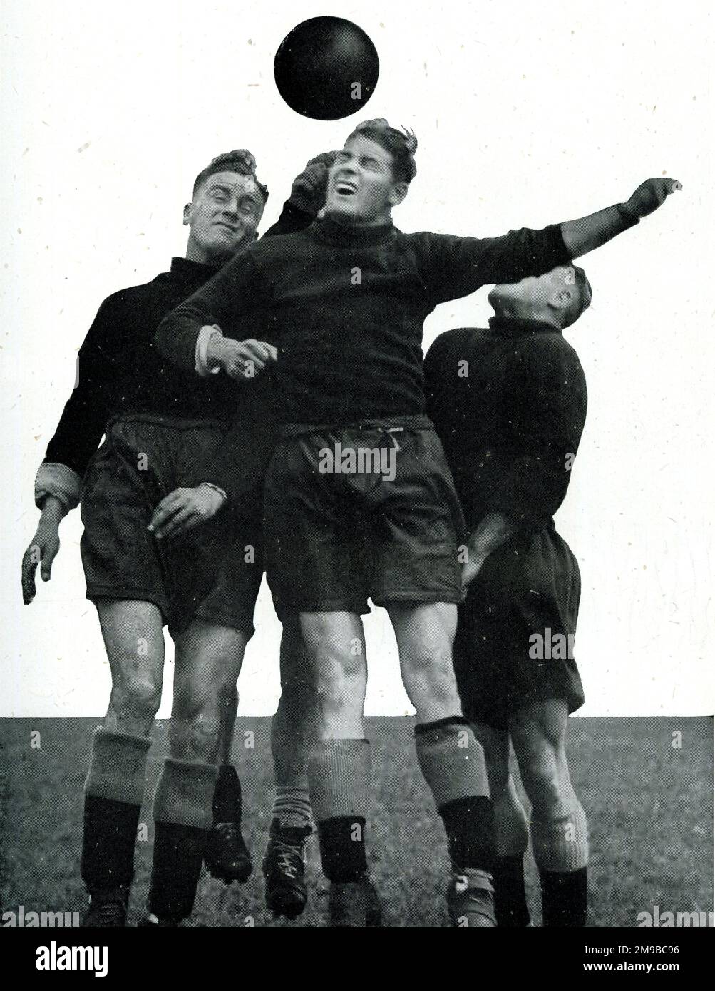 1940s football footballers hi-res stock photography and images - Alamy