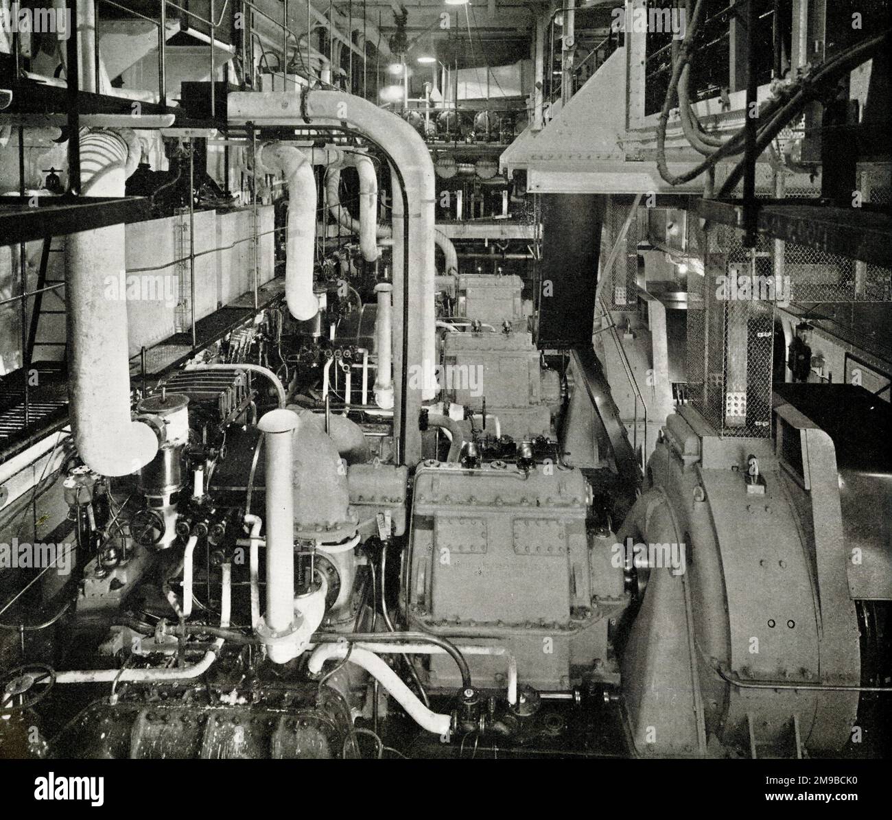 The vast engine room of RMS Queen Mary Stock Photo - Alamy