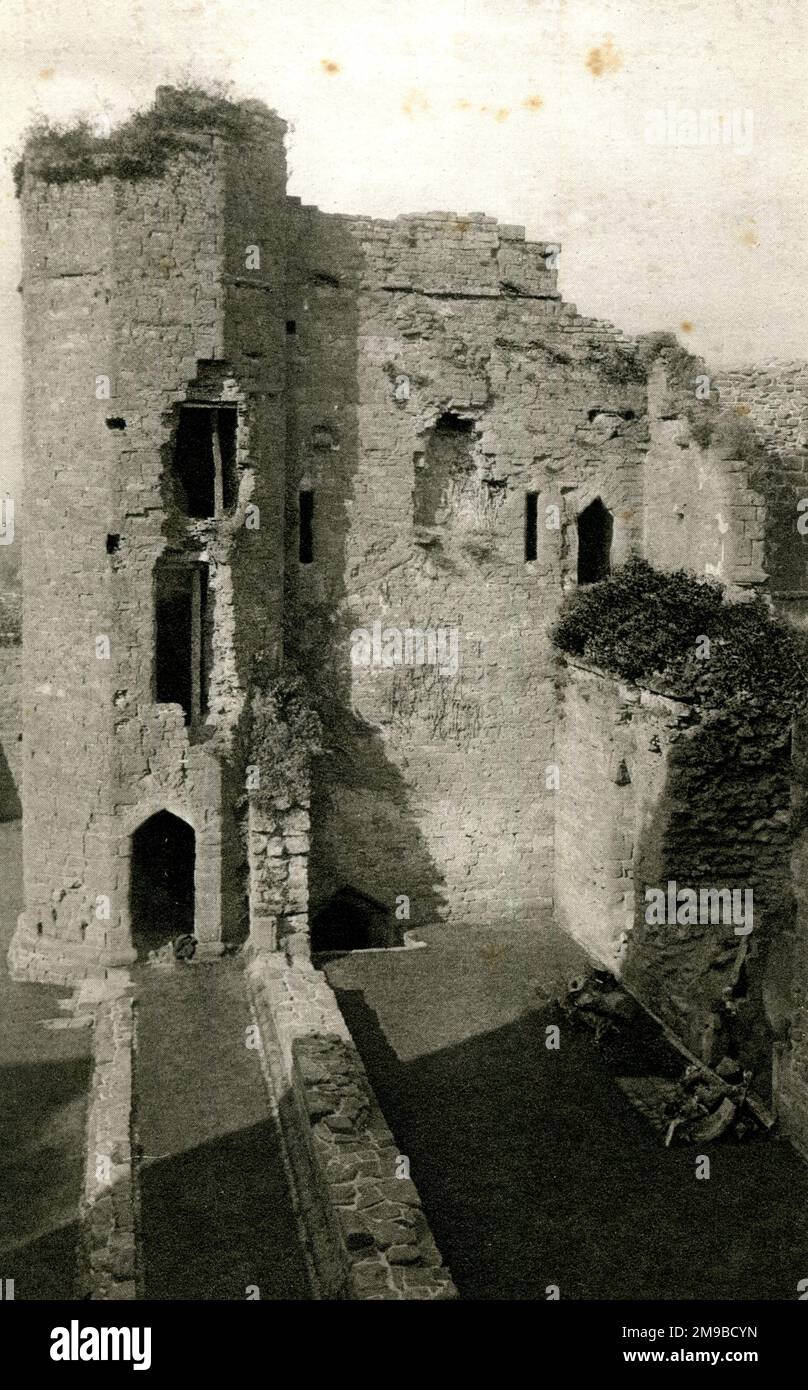 East Range of the Courtyard, Goodrich Castle, Herefordshire Stock Photo ...