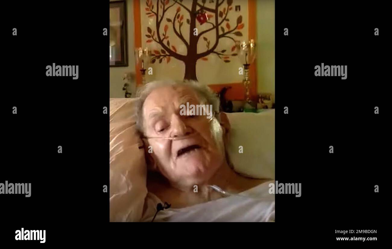 LAST FLIGHT HOME, Eli Timoner, 2022. © MTV Documentary Films /Courtesy ...