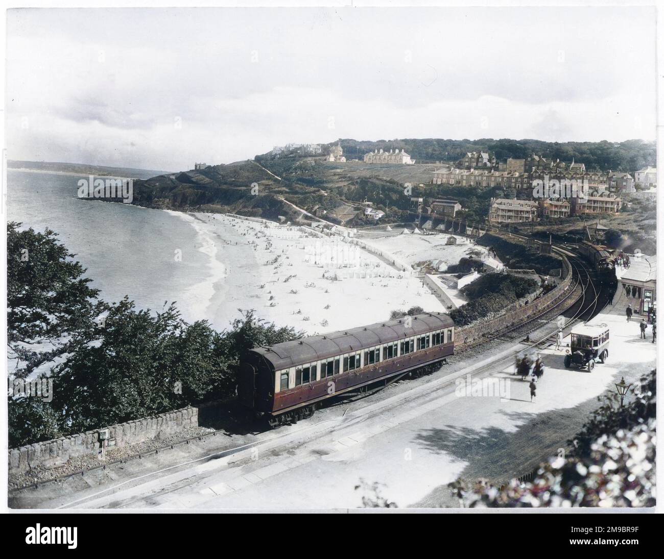 Train st ives cornwall hi-res stock photography and images - Alamy