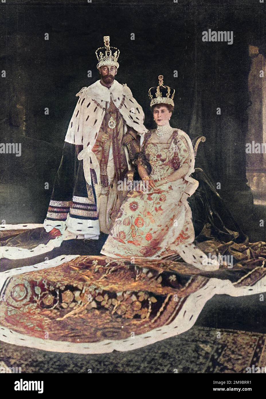 King George V (1865 - 1936), and Queen Mary in ceremonial robes Stock ...