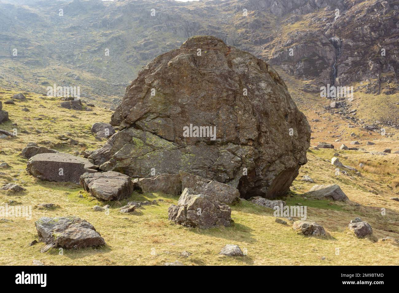 Huge giant boulder hi-res stock photography and images - Alamy