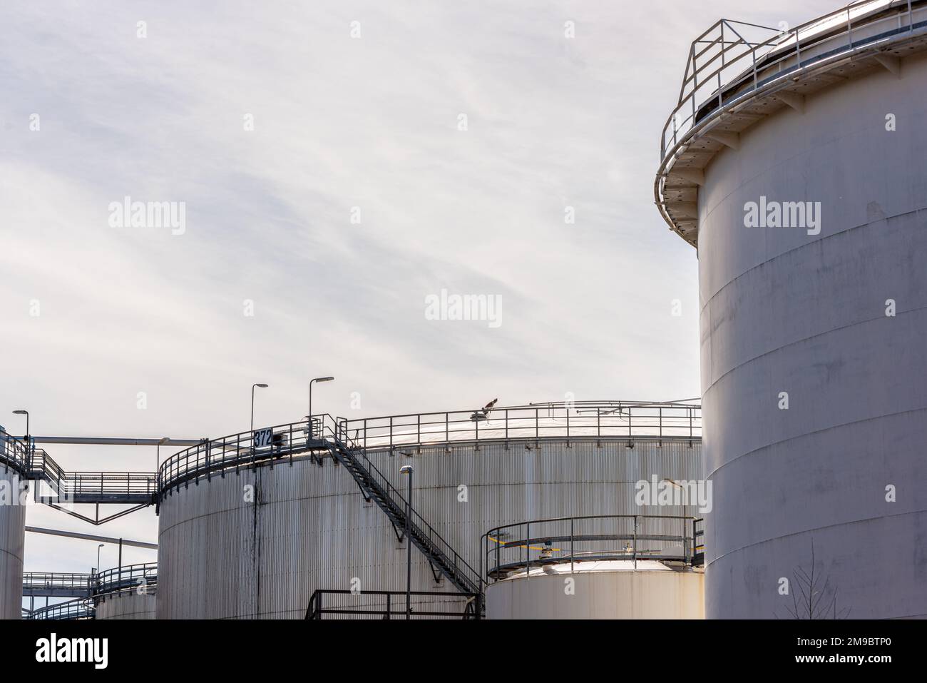 Oil refinery train tracks hi-res stock photography and images - Alamy