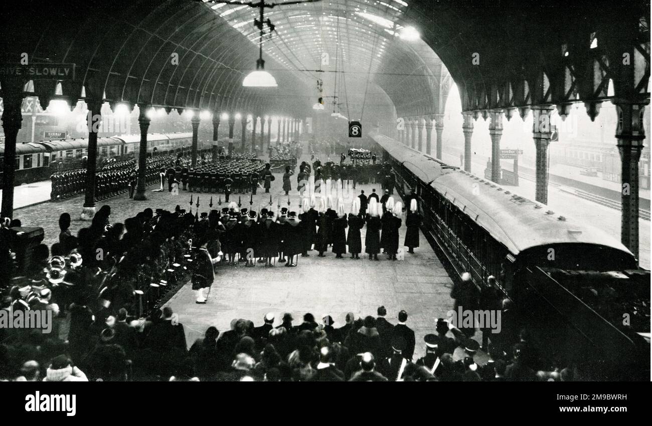 Royal coffin borne from gun carriage to train, Platform 8, Paddington ...