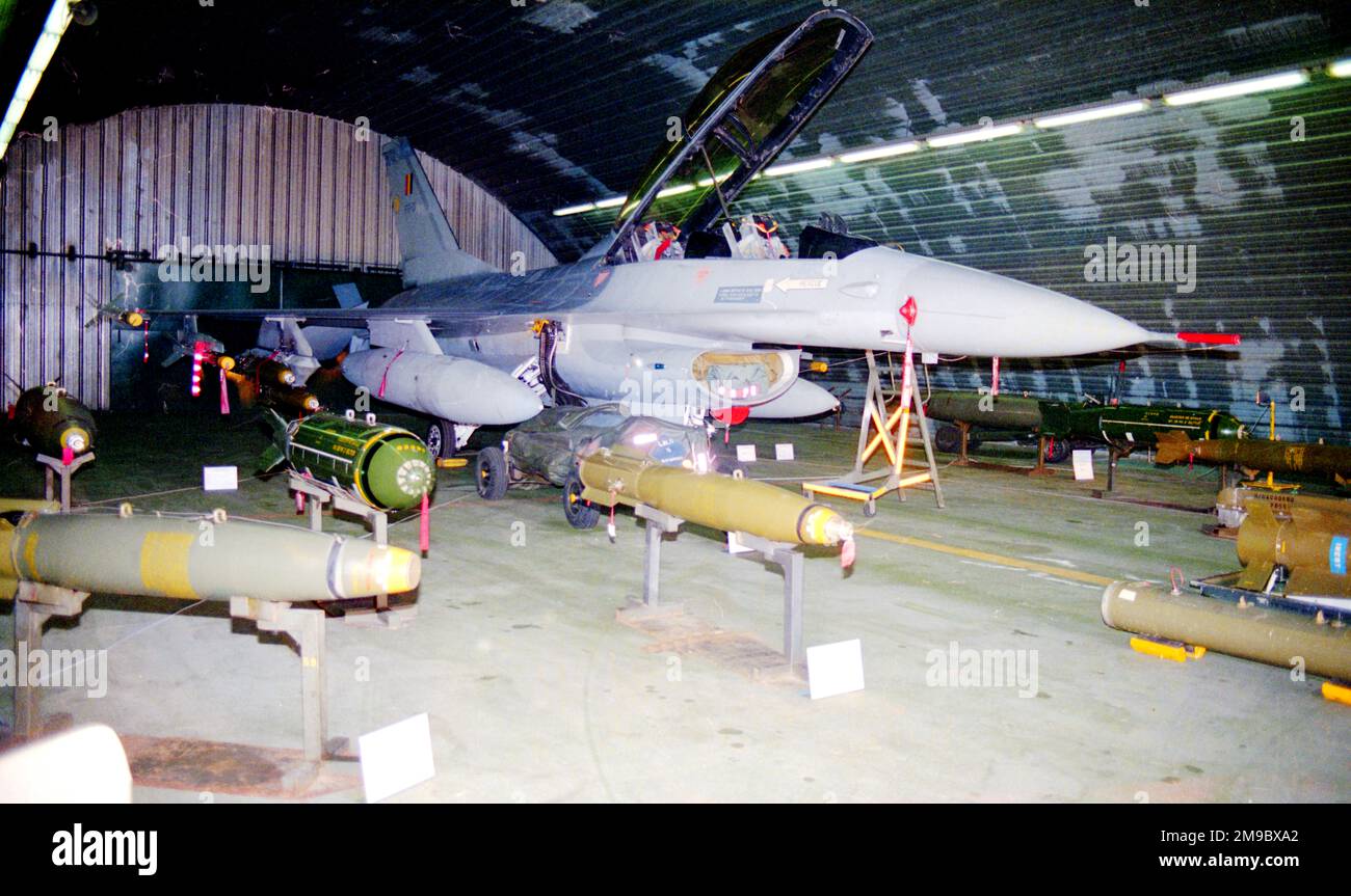 Force aerienne belge - General Dynamics F-16AM Fighting Falcon FA31 ...