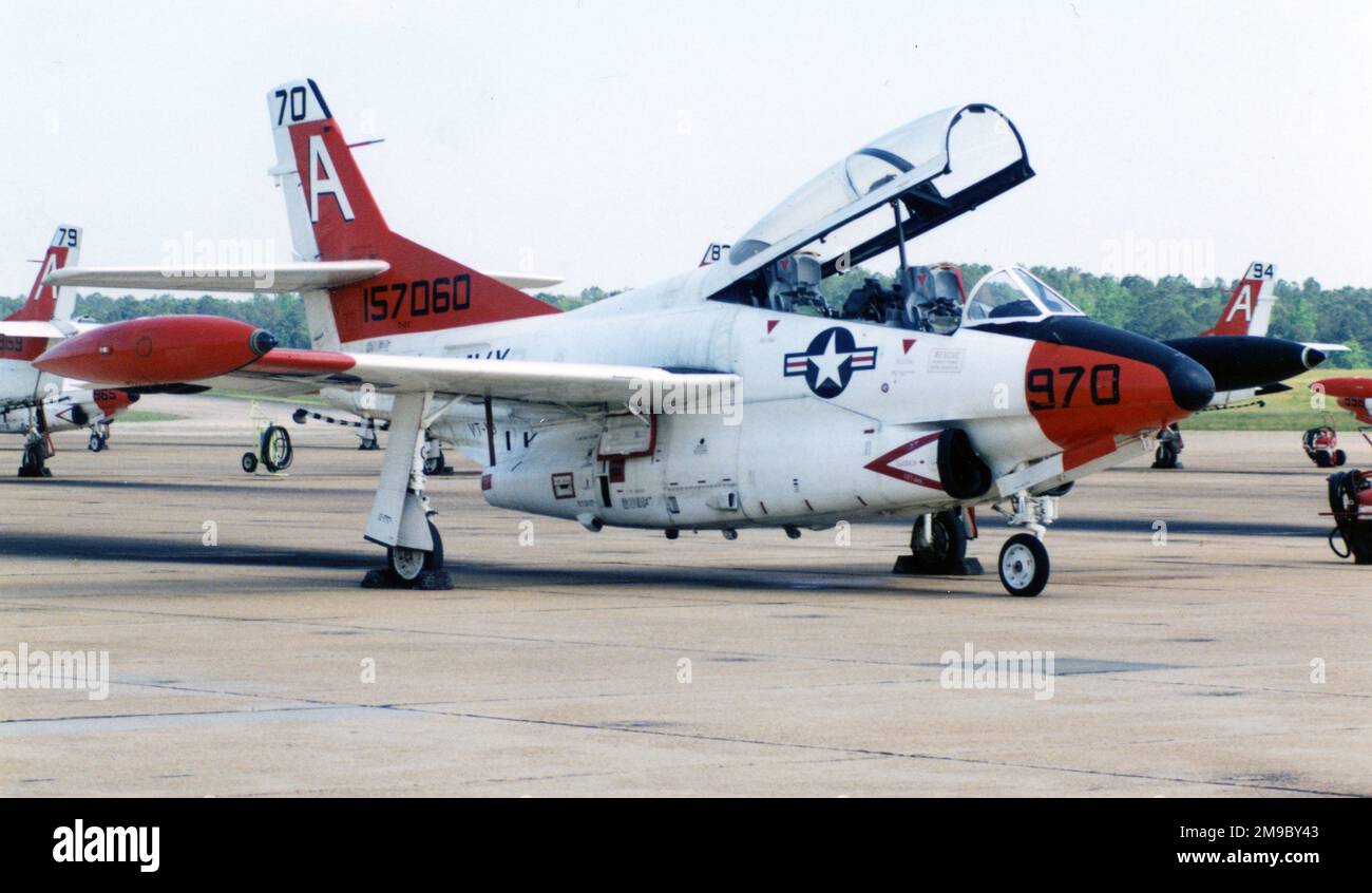 332 plane hi-res stock photography and images - Alamy