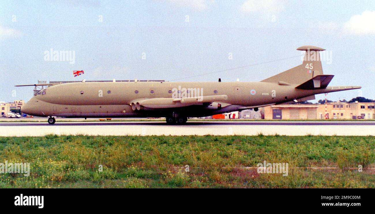 Royal Air Force - Hawker Siddeley Nimrod MR.2P XV245 (msn 8020 Stock ...