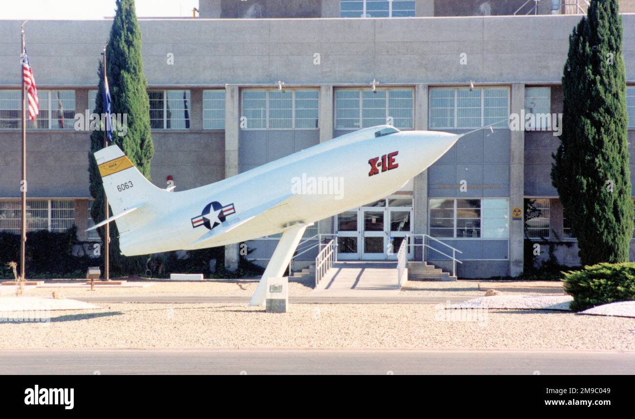 Bell X-1E 46-603 (msn 0002), on display in front of the NASA Armstrong ...