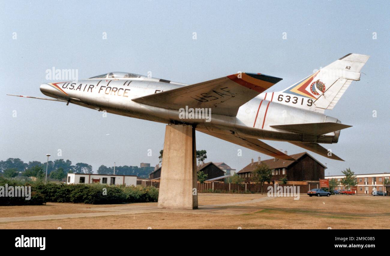 North American F-100D Super Sabre 54-2269 (msn 223-149), on gate guard ...