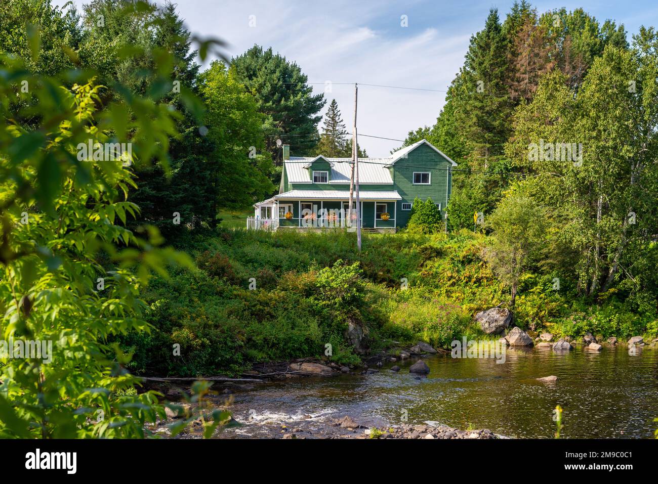 Quebec people forest hi-res stock photography and images - Alamy