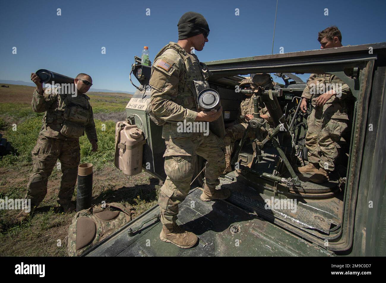 Idaho Army National Guard Soldiers from the 2-116th Combined Arms ...