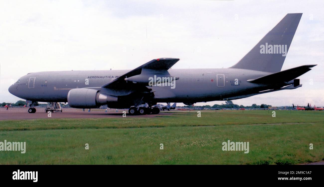 Kc 767 hi-res stock photography and images - Alamy