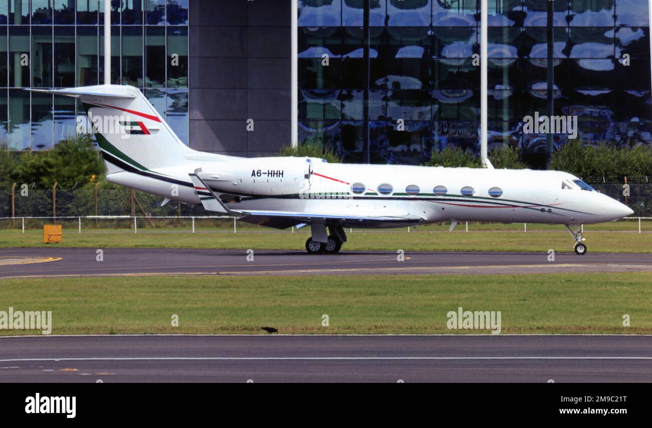 Gulfstream airplane hi-res stock photography and images - Alamy