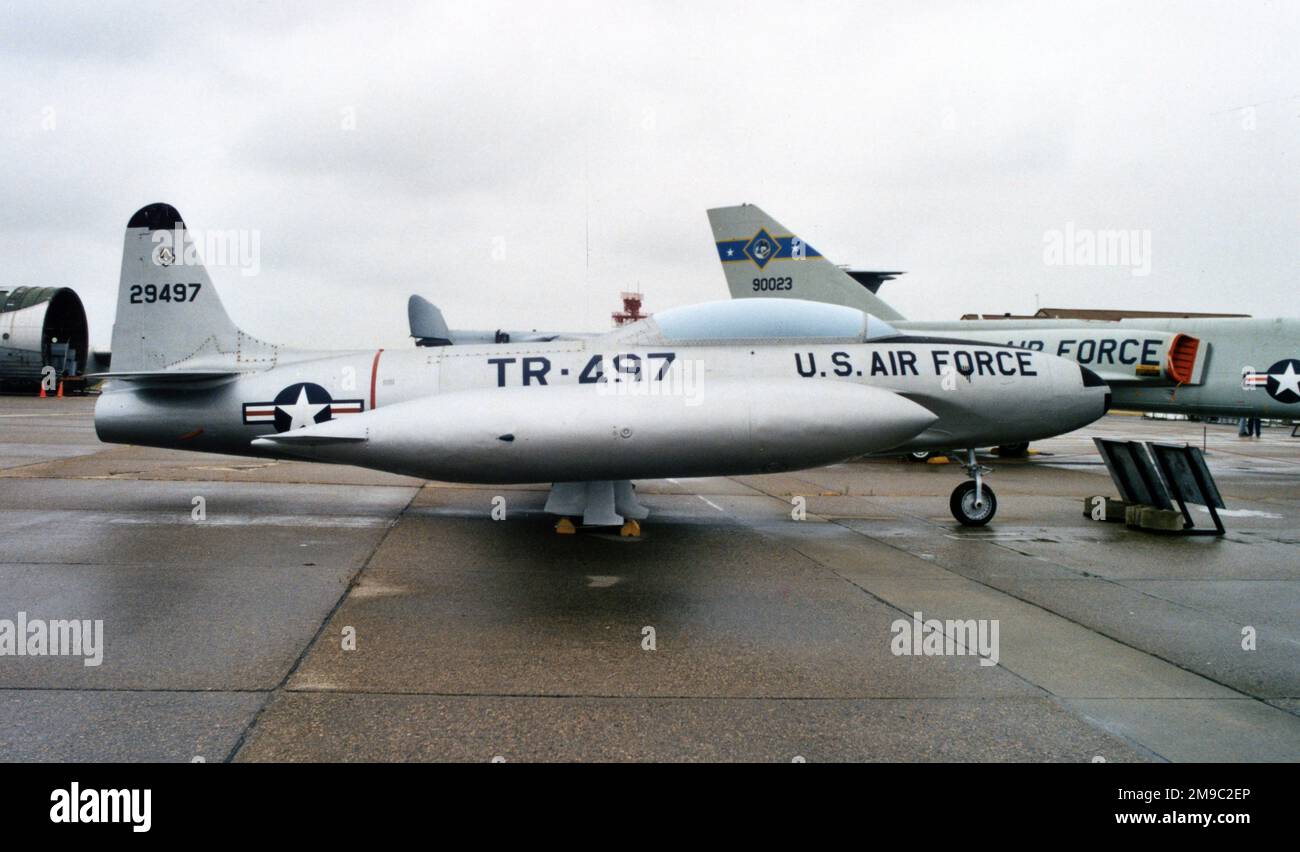 At 33a shooting star hi-res stock photography and images - Alamy