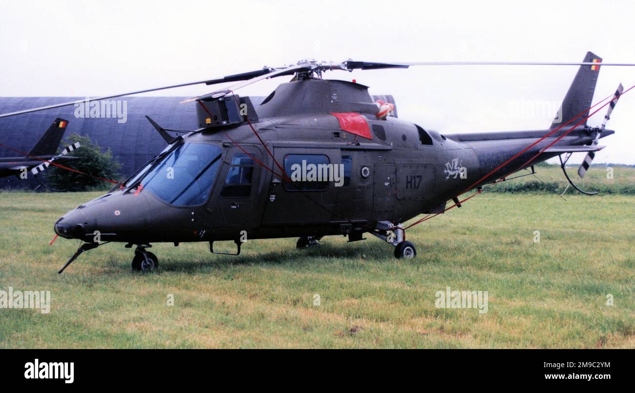 Force terrestre belge - Agusta A109BA Hirundo H-17 - OT-ARQ (msn 0317 ...