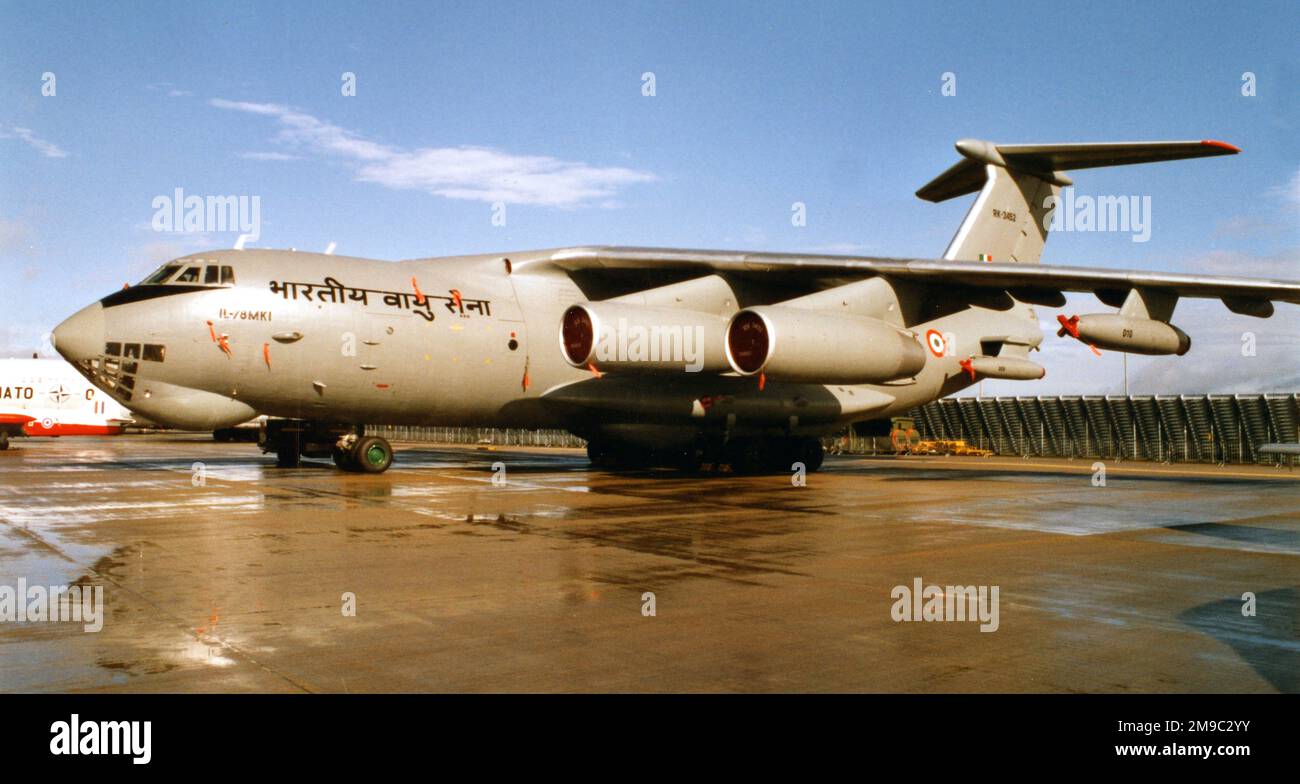 Ilyushin il 78mki hi-res stock photography and images - Alamy