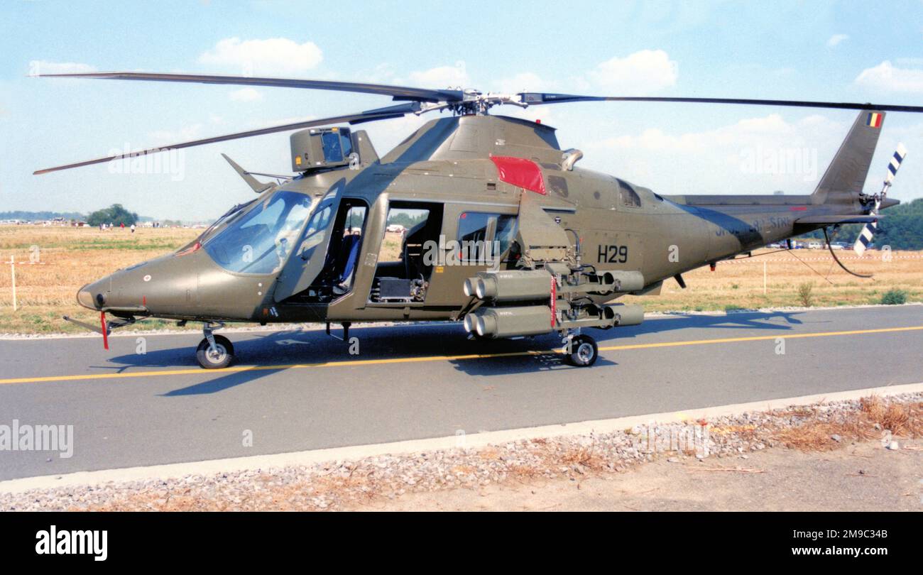 Force terrestre belge - Agusta A109BA Hirundo H-29 - OT-ATK (msn 0329 ...