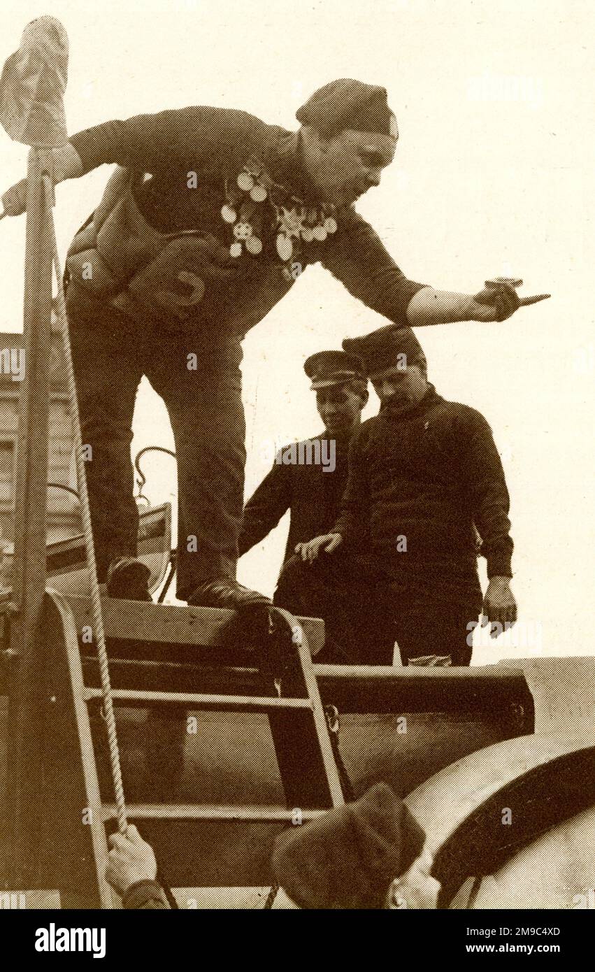 Lifeboat man hi-res stock photography and images - Alamy