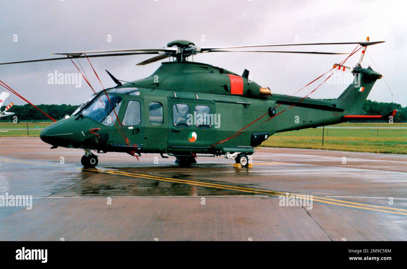 Aer Chor na hEireann - AgustaWestland AW139 274 (msn 31048), of 301 ...