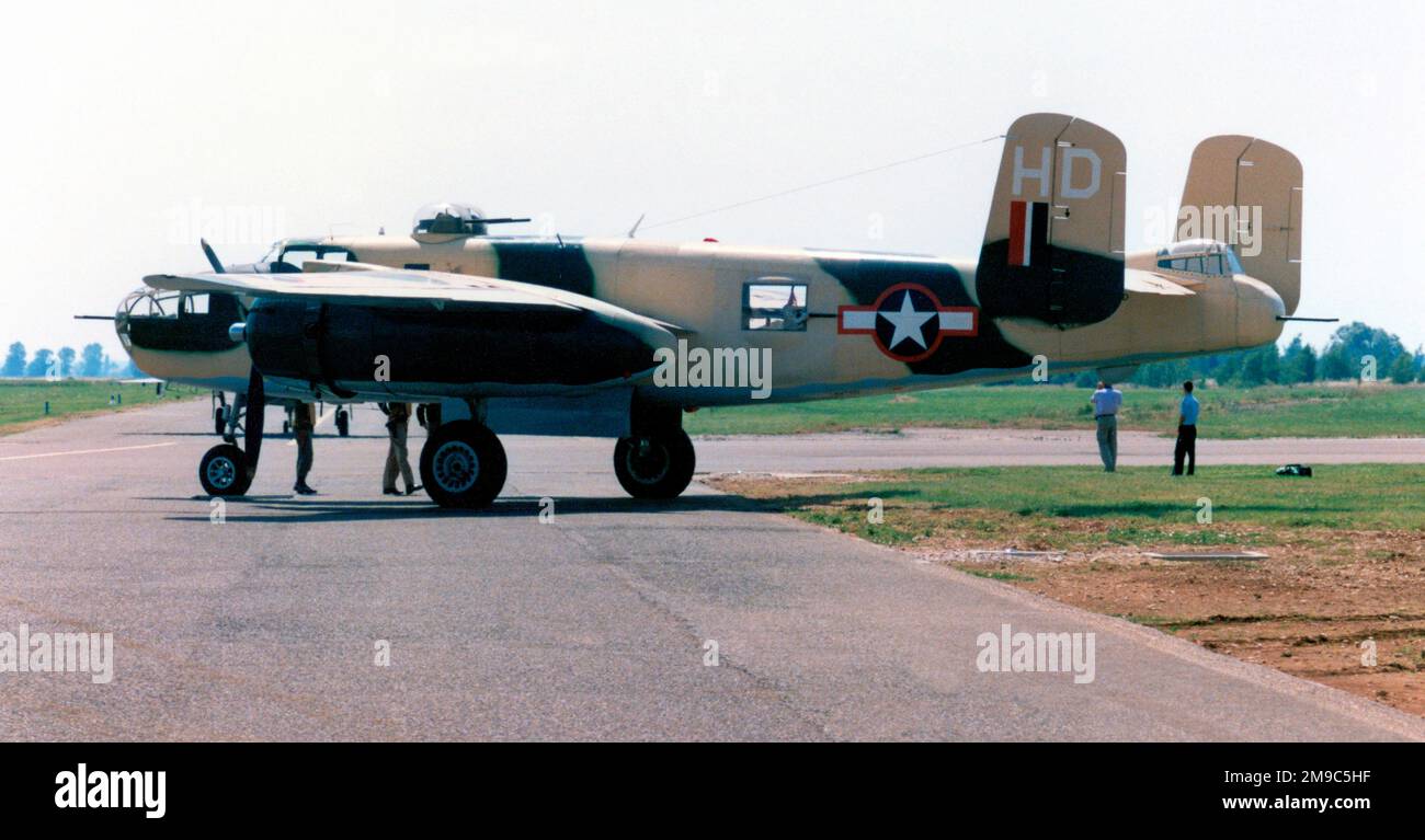 B 25j 35 hi-res stock photography and images - Alamy