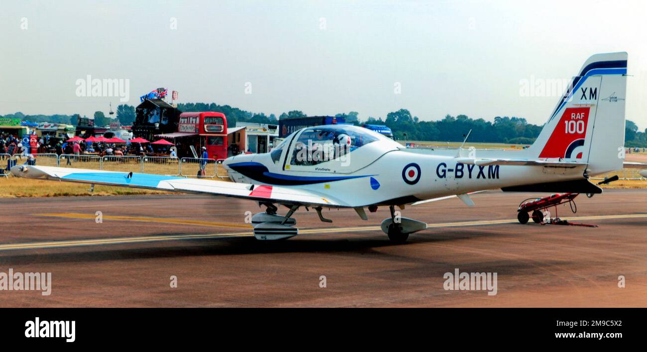 University air squadron hi-res stock photography and images - Alamy