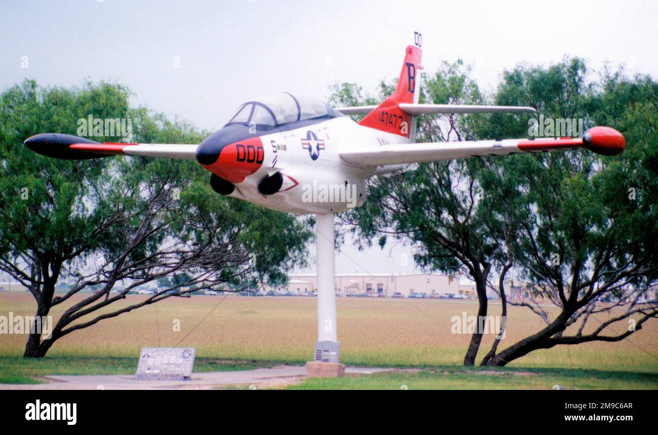 Pylon mounted hi-res stock photography and images - Alamy