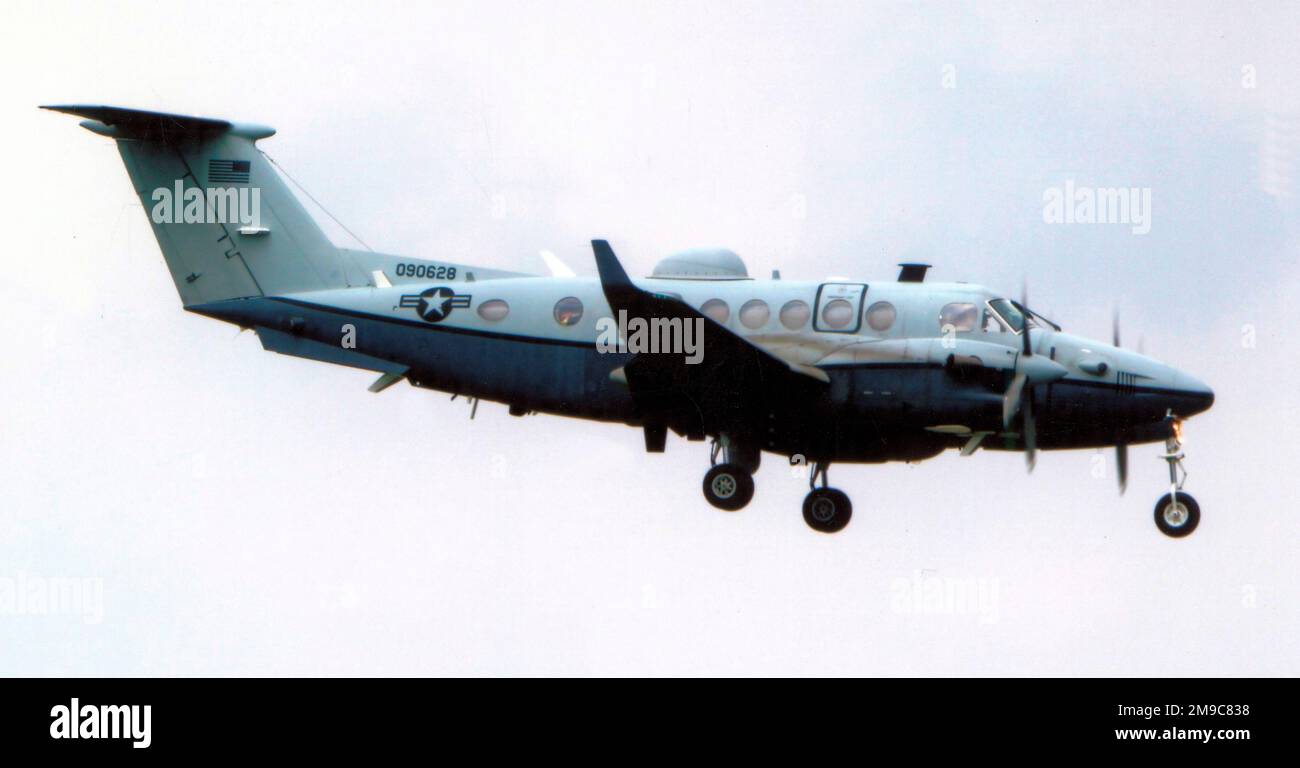 United States Air Force - Raytheon Beech MC-12W Liberty 09-0628 (MSN FL ...