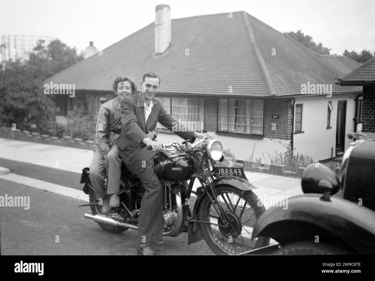 Ariel 1938 NG 350cc 1-Cyl. OHV motorcycle, with Mother and Daughter ...