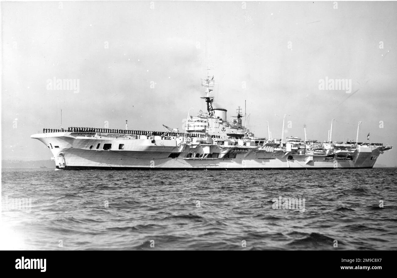 Aircraft carrier hms implacable r86 hi-res stock photography and images ...