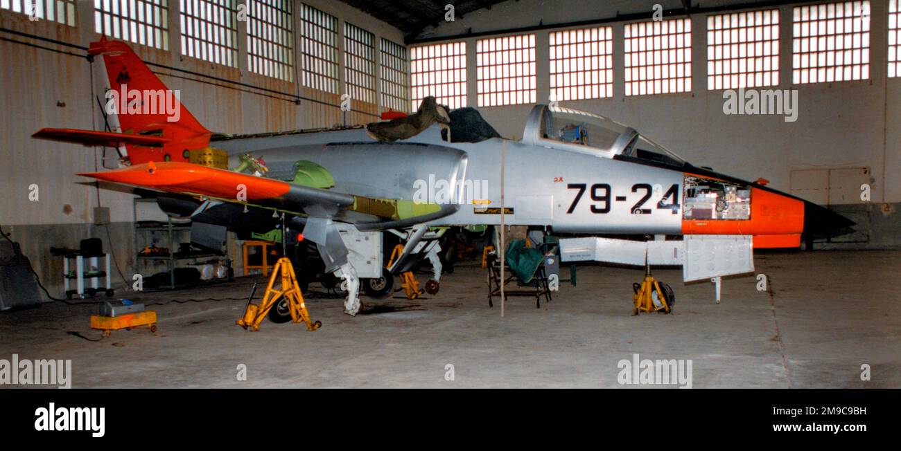 Fuerza Aerea Espanola - CASA C-101EB Aviojet E.25-24 - 79-24 (msn EB01-24-024), in the hangar ...
