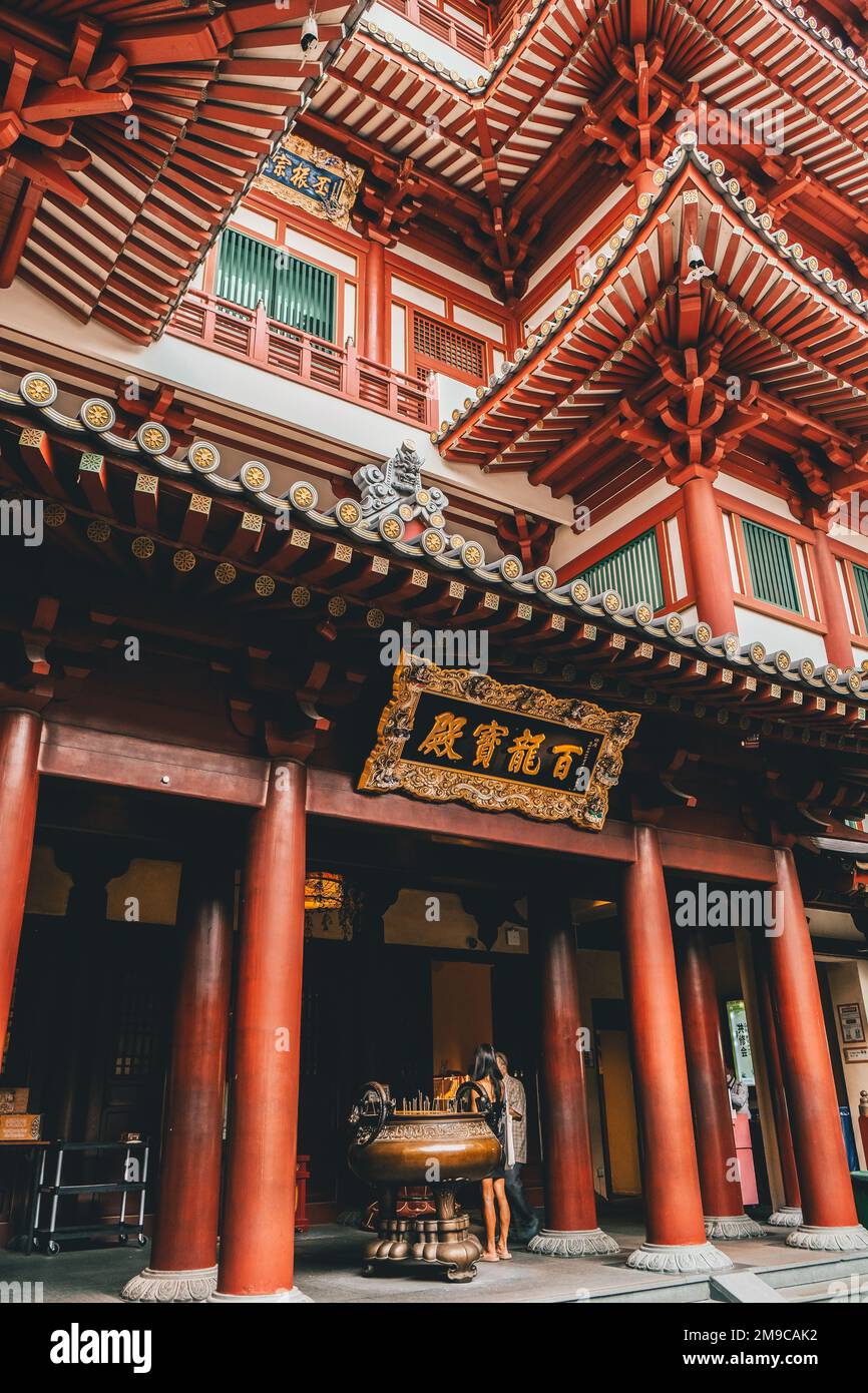 Buddha Tooth Relic Temple in Singapore Stock Photo - Alamy