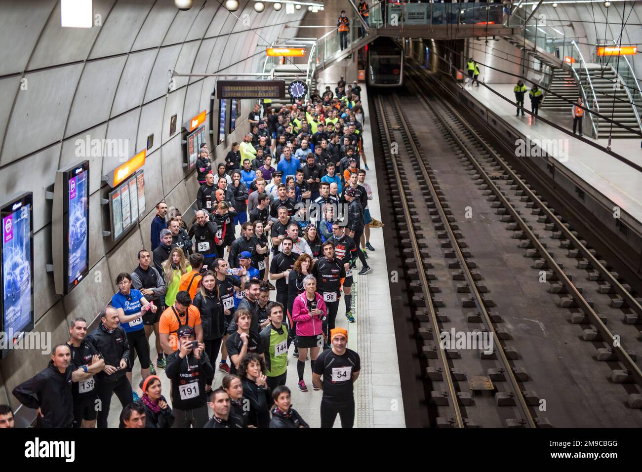 Girl winning a running race hi-res stock photography and images - Alamy