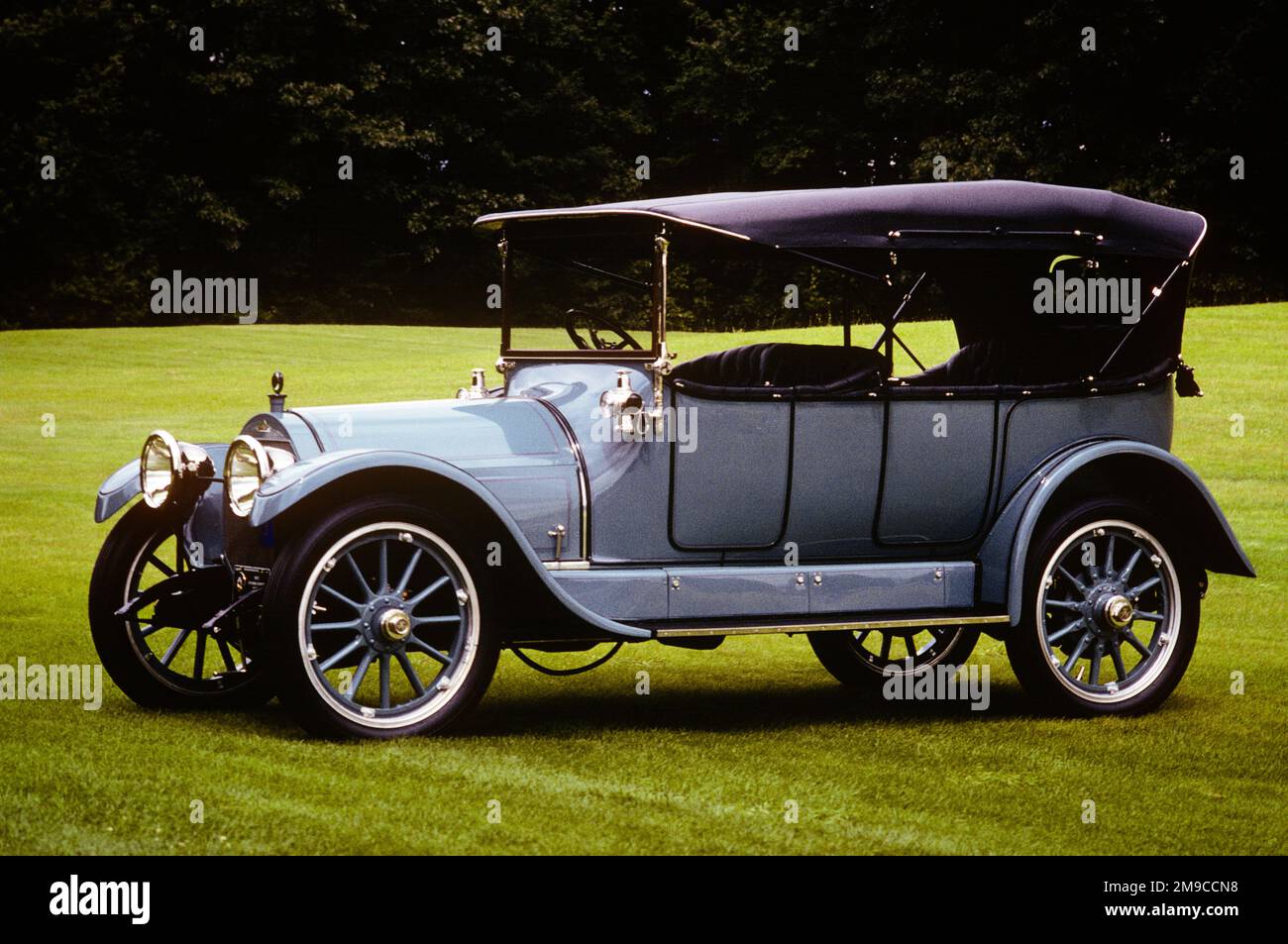 1990s A RESTORED ANTIQUE CAR A 1919 BLUE BUICK TOURER - km9748 RSS001 ...