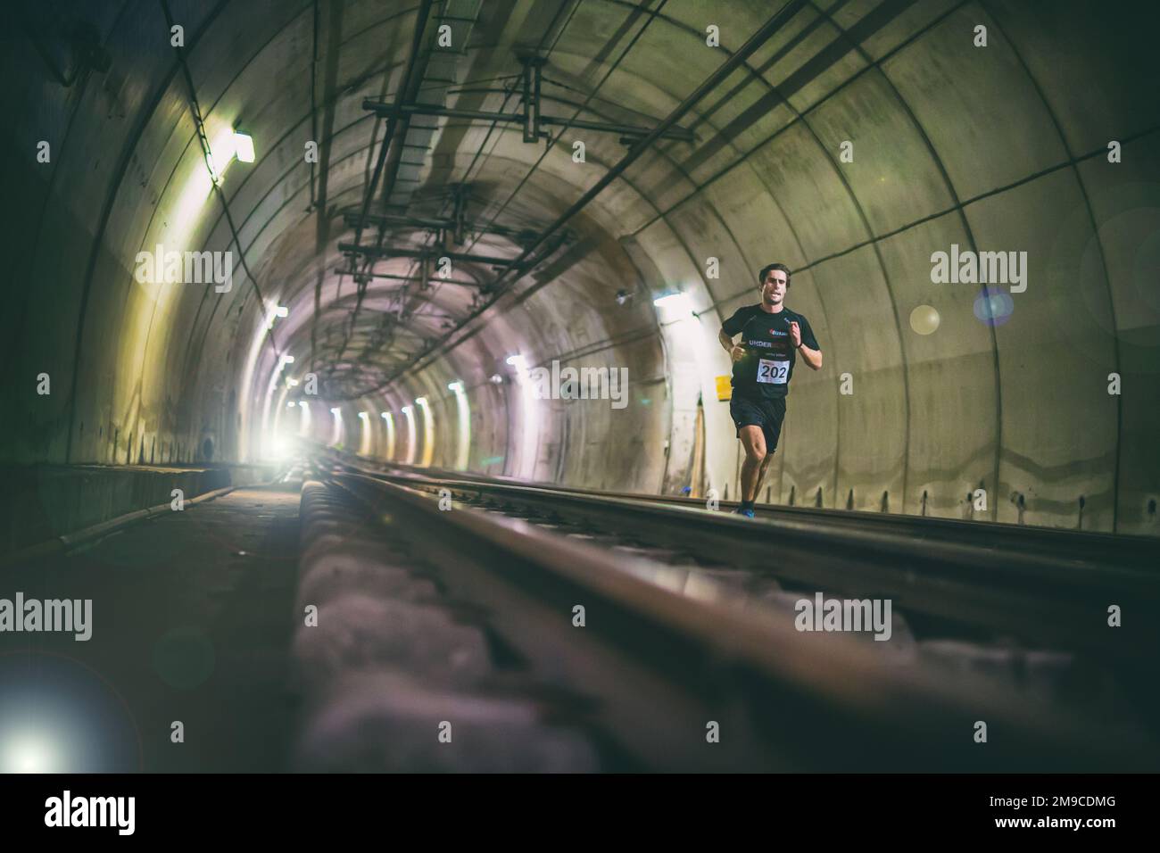Subway running race hi-res stock photography and images - Alamy