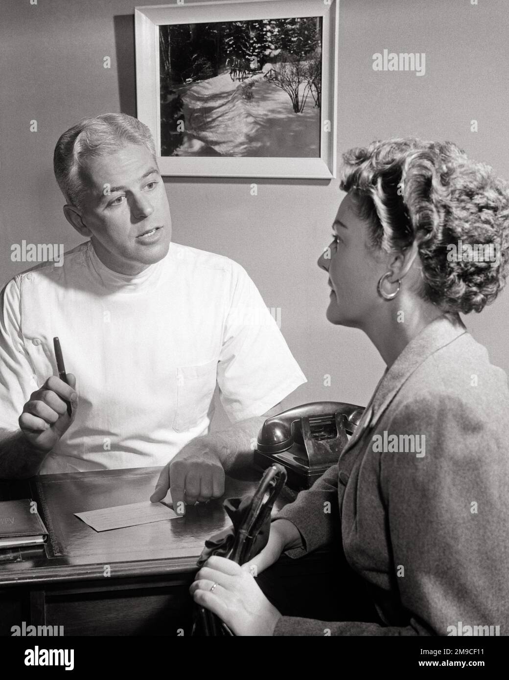 1950s doctor hi-res stock photography and images - Alamy