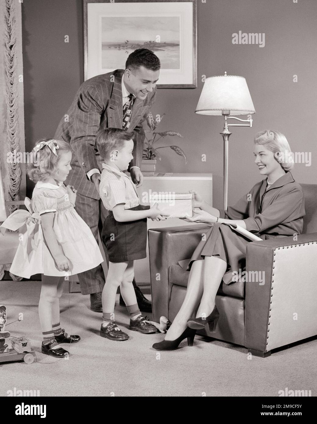 1950s daughter father present hi-res stock photography and images - Alamy