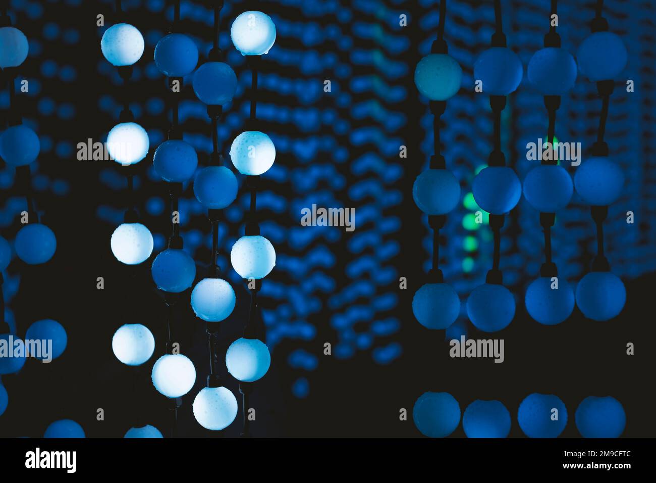 Chain of light bulbs hi-res stock photography and images - Alamy