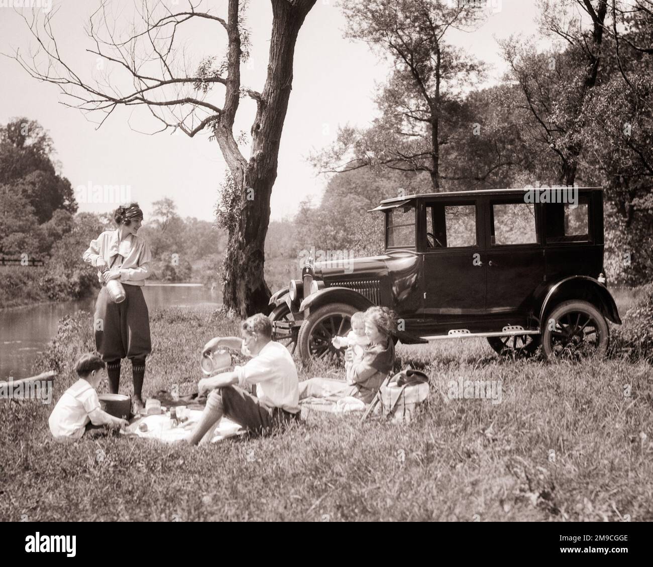 1920s babies hi-res stock photography and images - Alamy