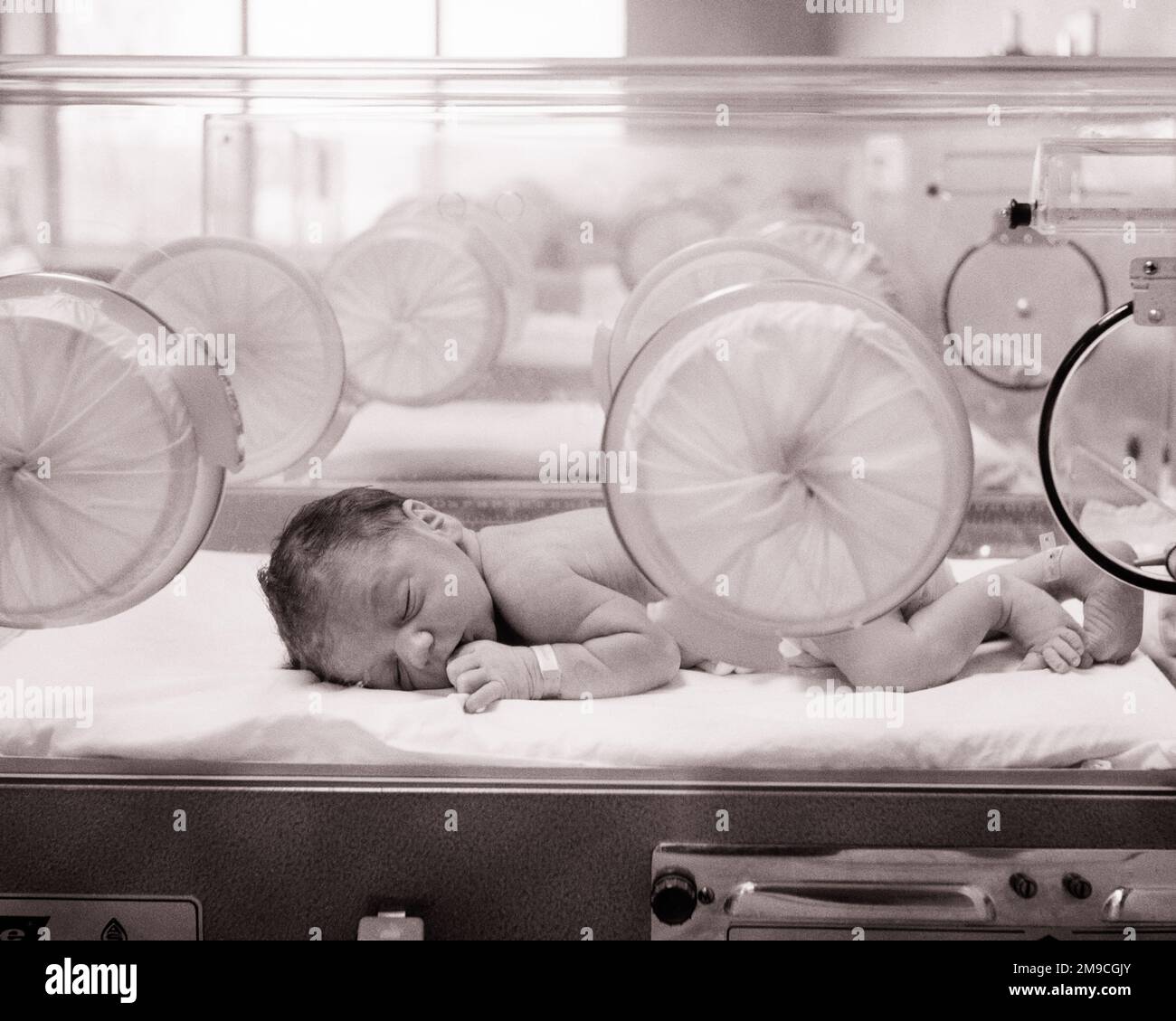 1960s neonatal hi-res stock photography and images - Alamy