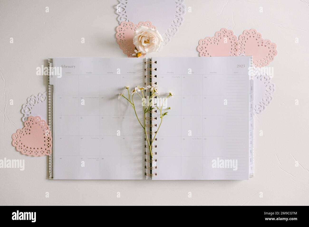 White blank calendar hi-res stock photography and images - Alamy