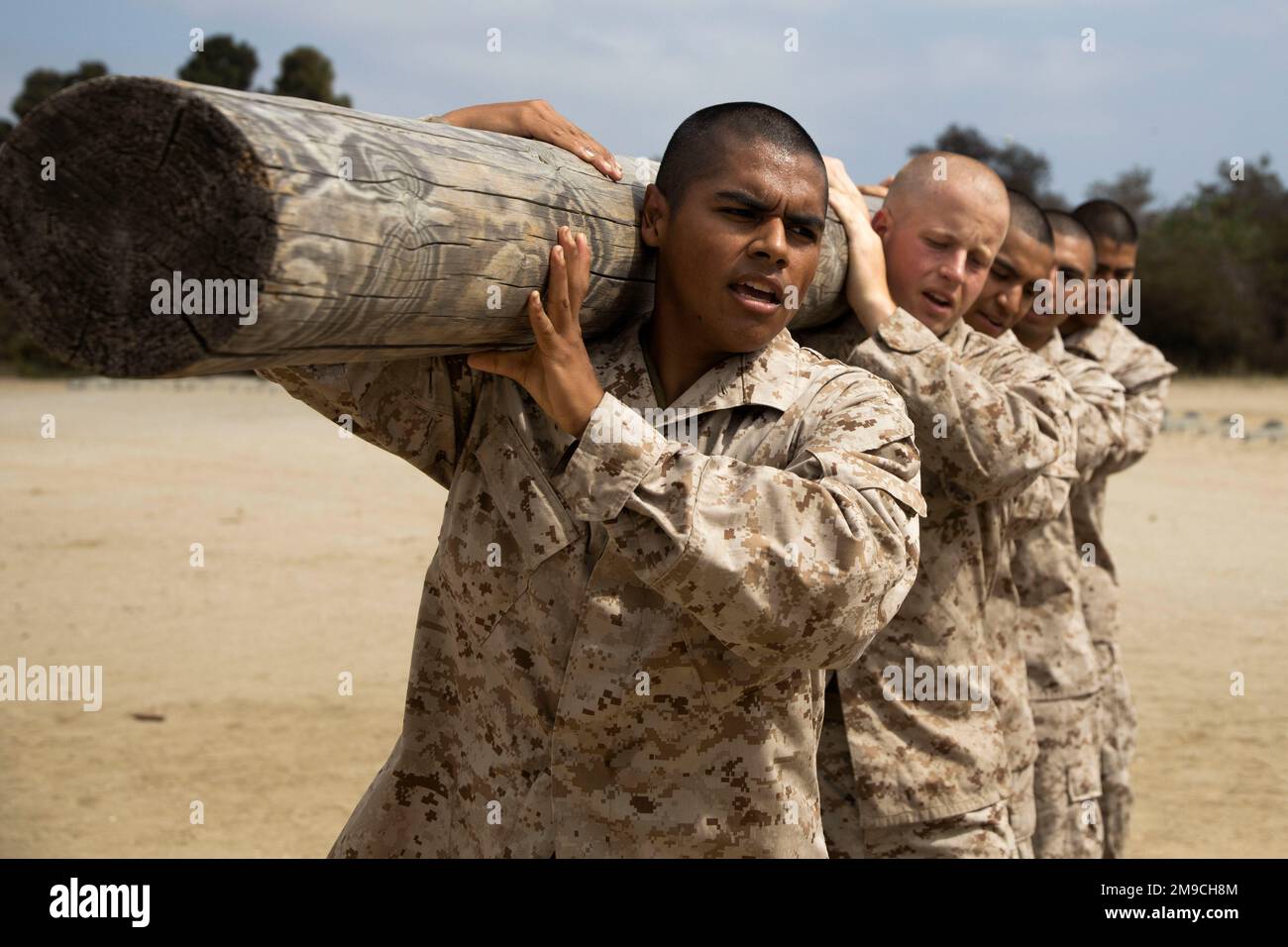 U.S.Marine Corps Recruits with Echo Company, 2nd Recruit Battalion ...