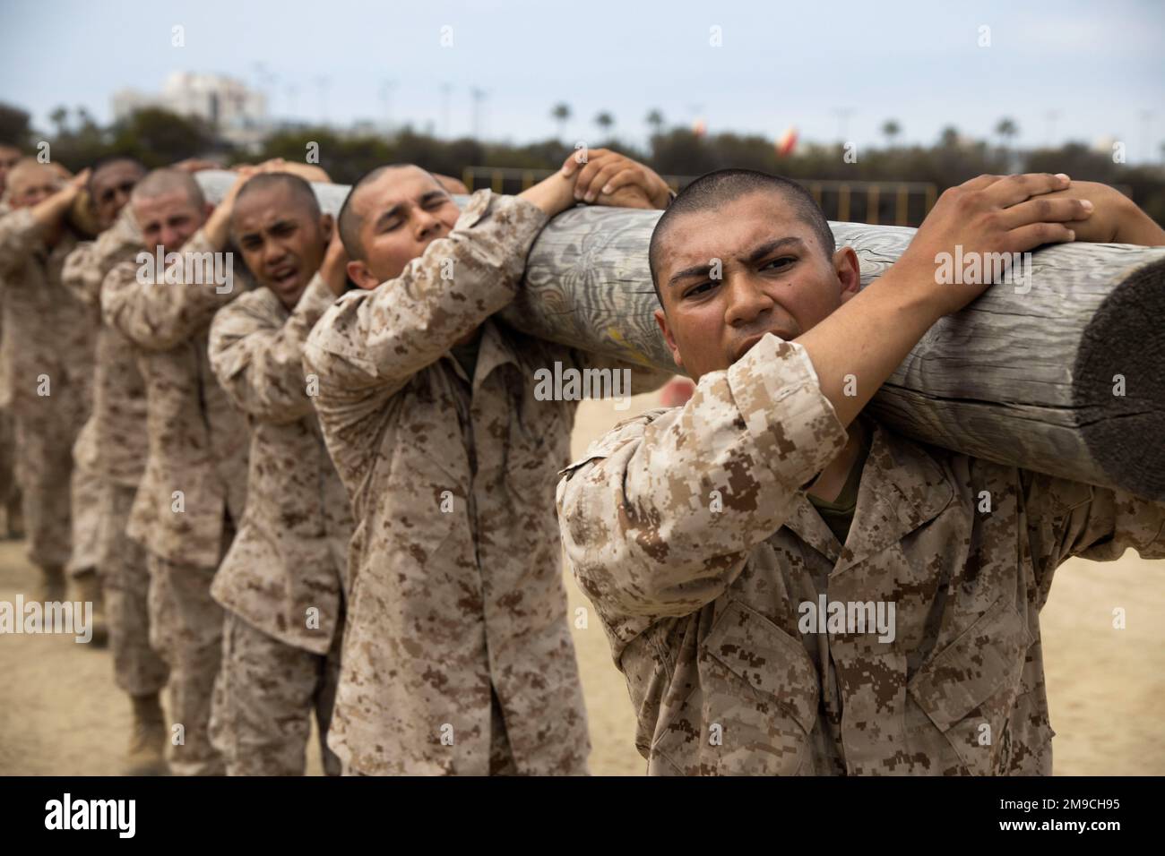 U.S. Marine Corps Recruits with Echo Company, 2nd Recruit Battalion ...
