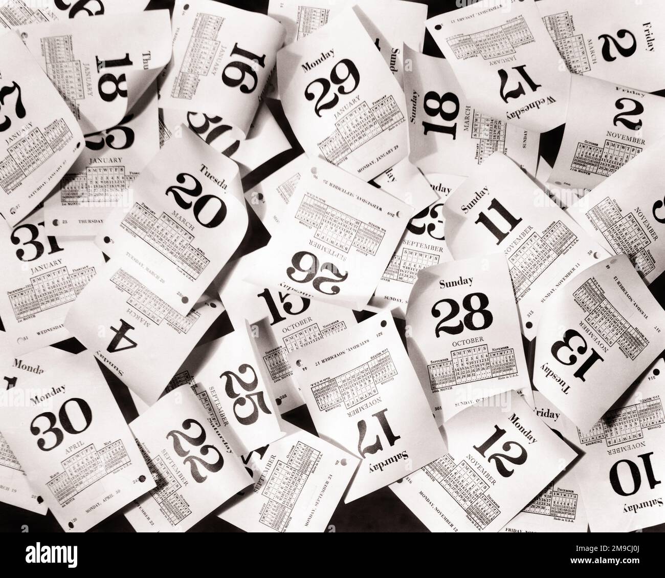 1940s SCATTERED PAGES FROM A ONE DAY AT A TIME FLIP DESK CALENDAR ...