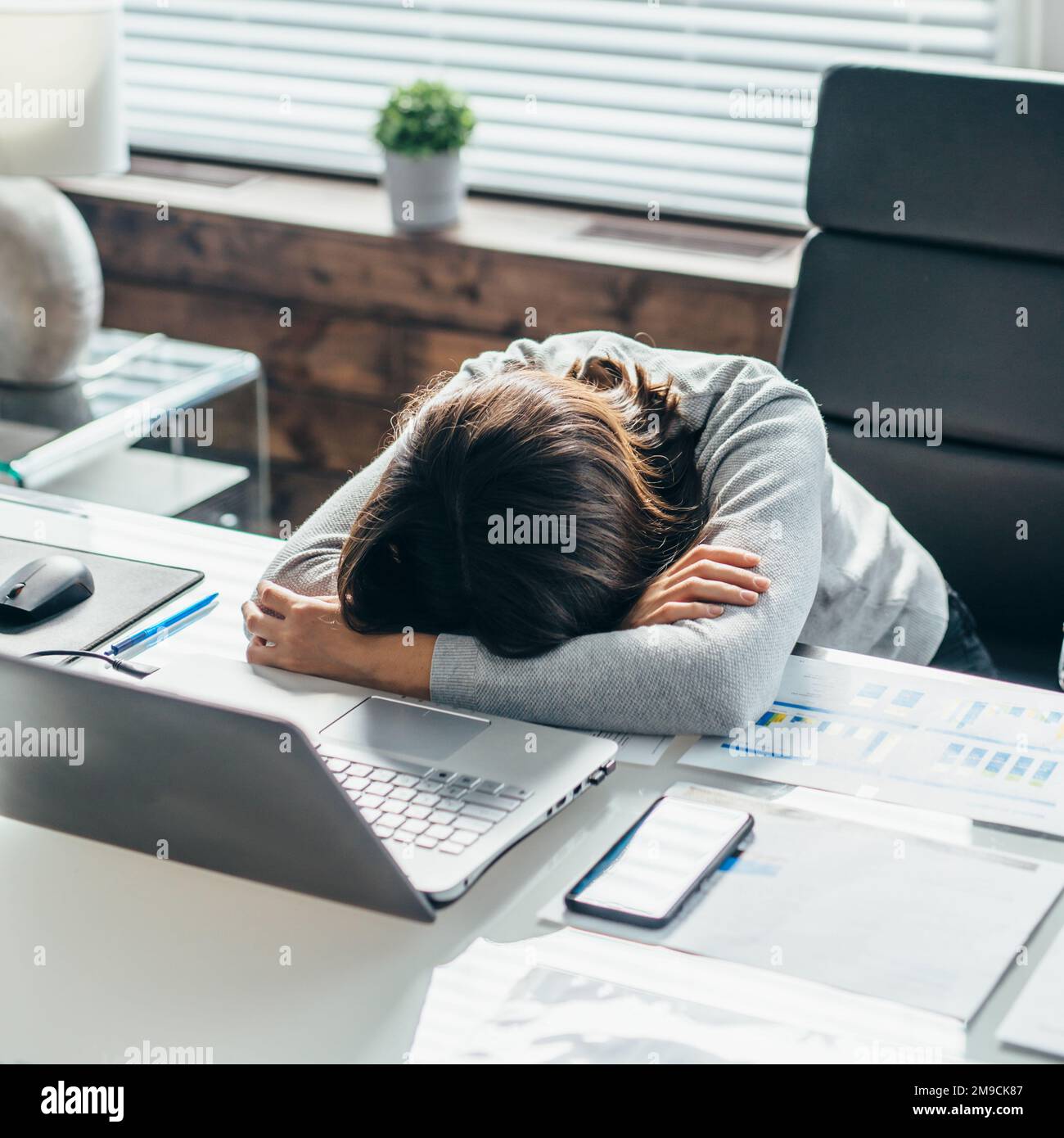 Office stress leave hi-res stock photography and images - Alamy