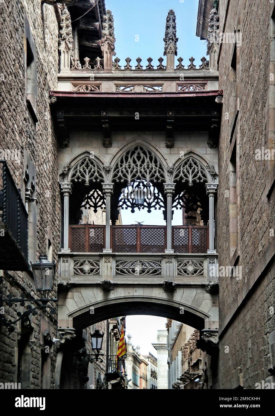 Barcelona, Spain - May 2018: Barri Gotic Quarter Carrer del Bisbe ...