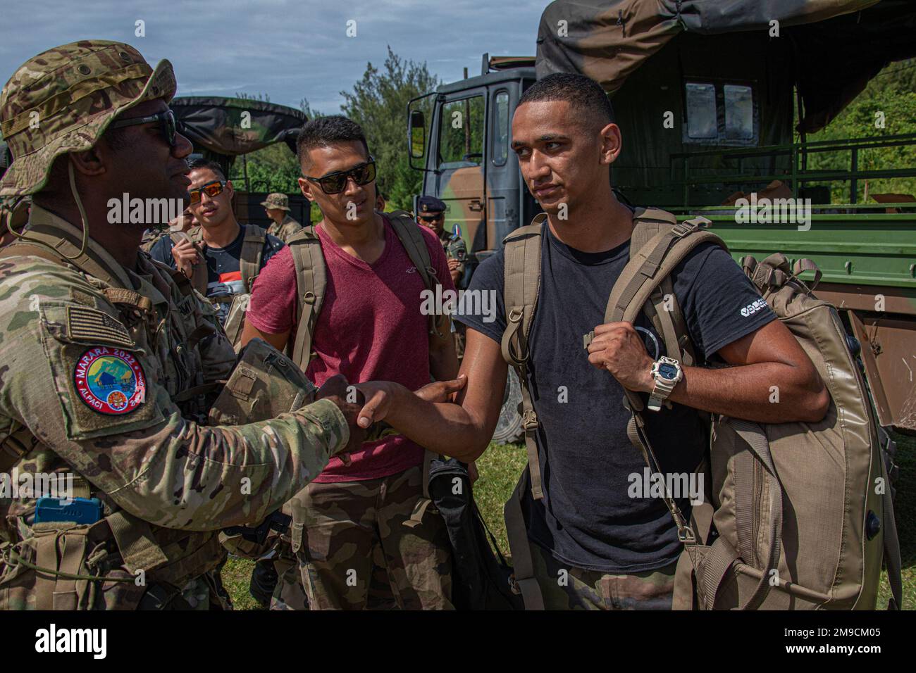 Soldiers from the Headquarter and Headquarters and Charlie Company ...