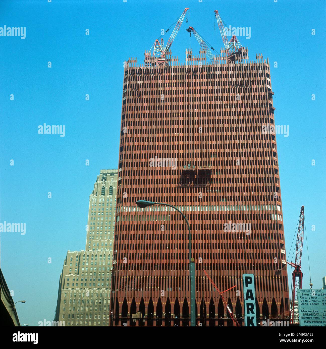 World trade center twin towers 1970s hi-res stock photography and ...