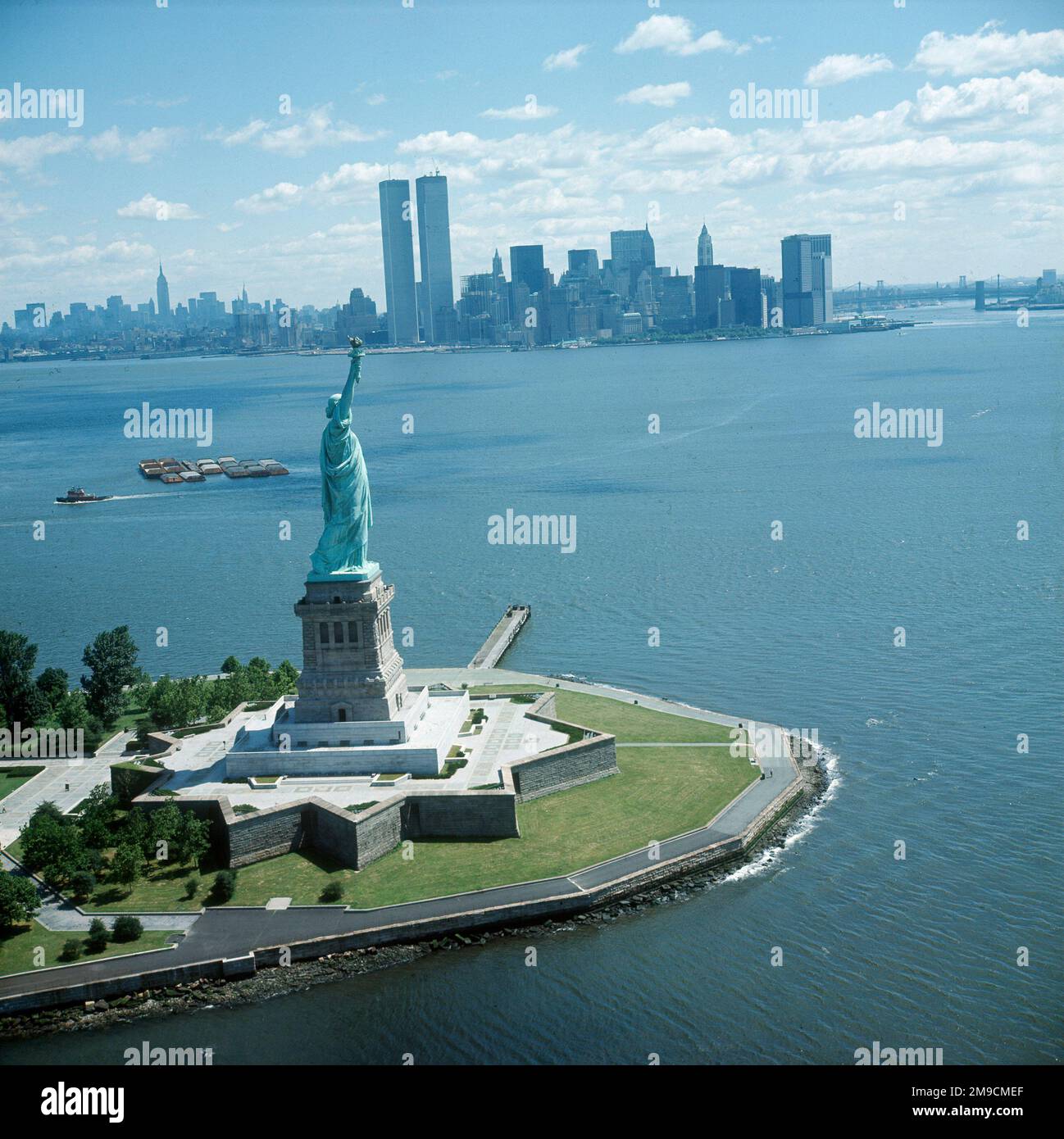 How Many Times Has The Statue Of Liberty Been Destroyed In Movies at ...